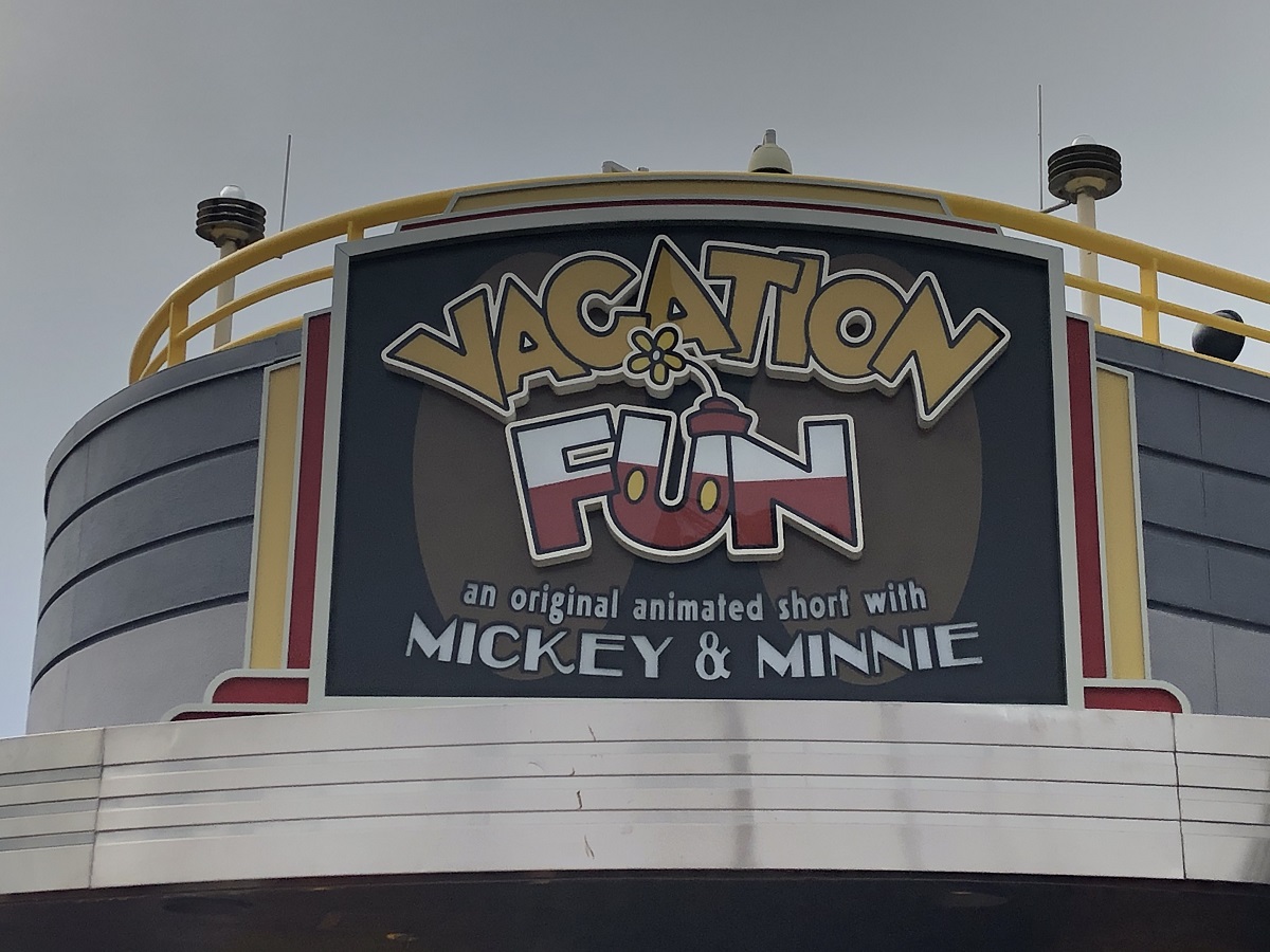 Vacation Fun - An Original Animated Short with Mickey & Minnie | Disney ...